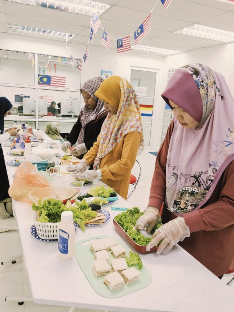 Program Khas Sambutan Merdeka dan Hari Malaysia @NADI Felda Adela ...